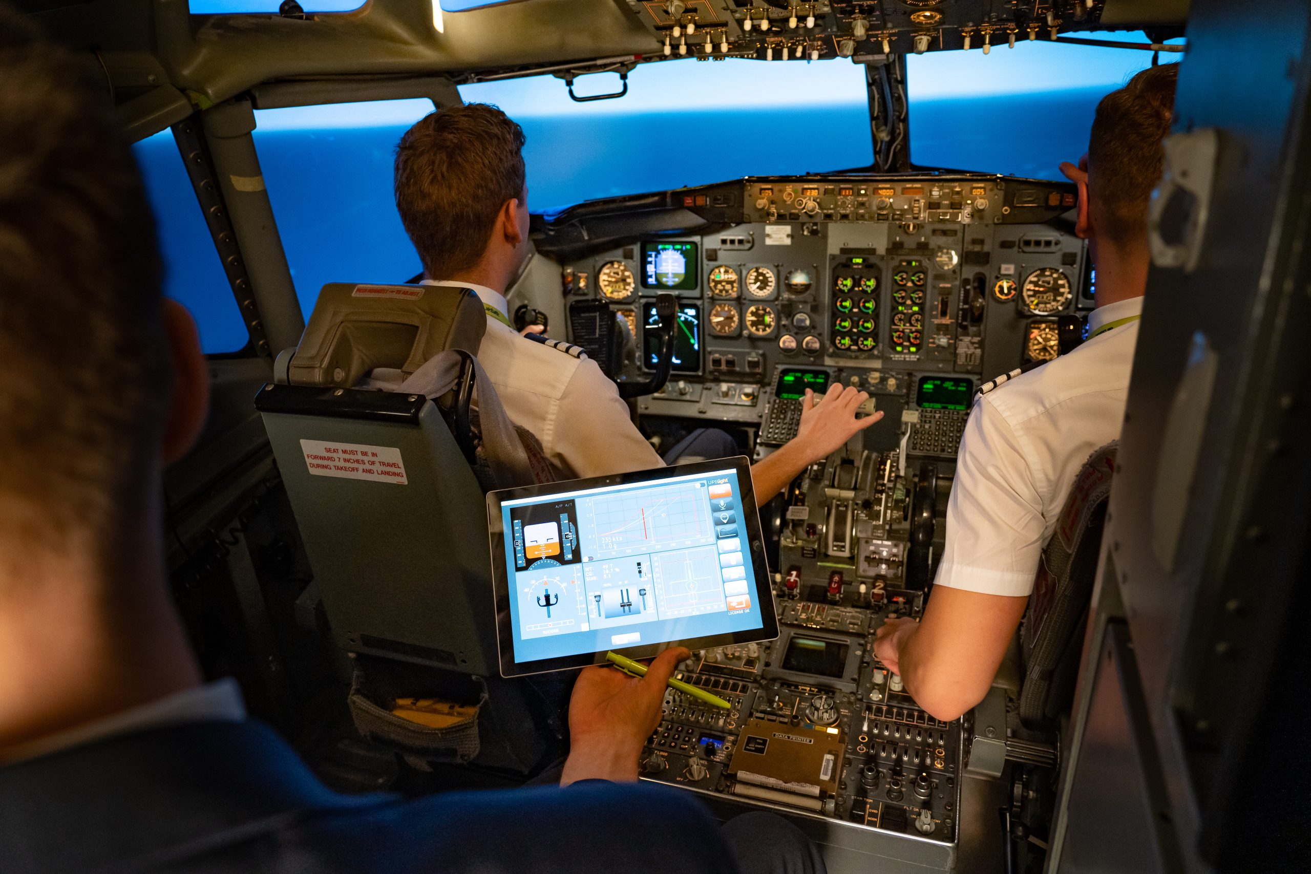 Boeing 737 Classic Difference training - airBaltic Training