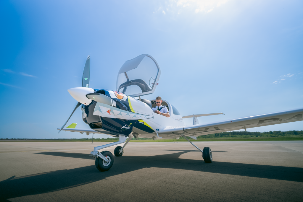 airBaltic Pilot Academy Receives its 10th Diamond Aircraft - airBaltic ...